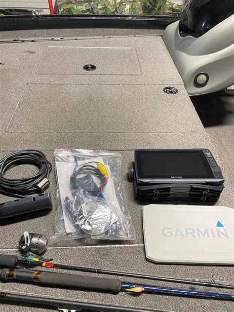 Garmin Echomap Plus Sv With Navionics Us Lakevu G Maps And Gt Hw Tm