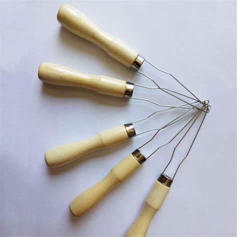 Healifty 3pcs Button Hook Wooden Handle Wire Loop Pull Through Aids