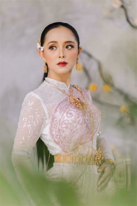 Beautiful Thai Girl In Thai Traditional Costumebride Thai Girl