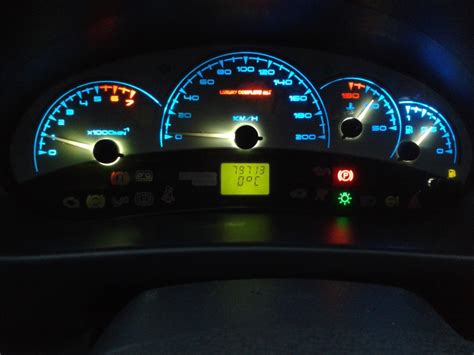 Декоративная накладка приборной панели — Lada Приора хэтчбек, 1,6 л ...