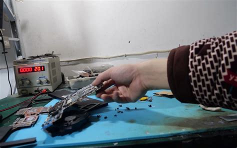 见过坑爹的，没有见过坑儿子的，这台电脑太坑了 笔记本维修厮 笔记本维修厮 哔哩哔哩视频