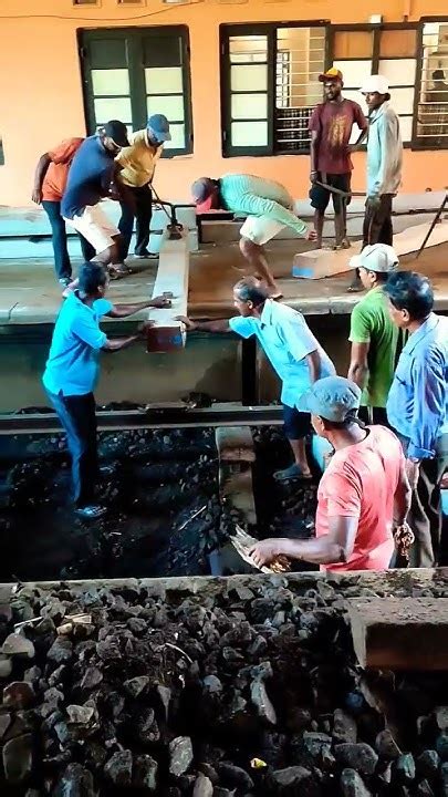 මීට කලින් දැකලා තියනවා ද 😱😂☔🙏 💎 Railroad Repair Srilanka Railway