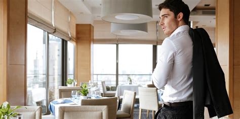 Man Offends Friends With Irish Exit To Avoid Restaurant Bill YourTango