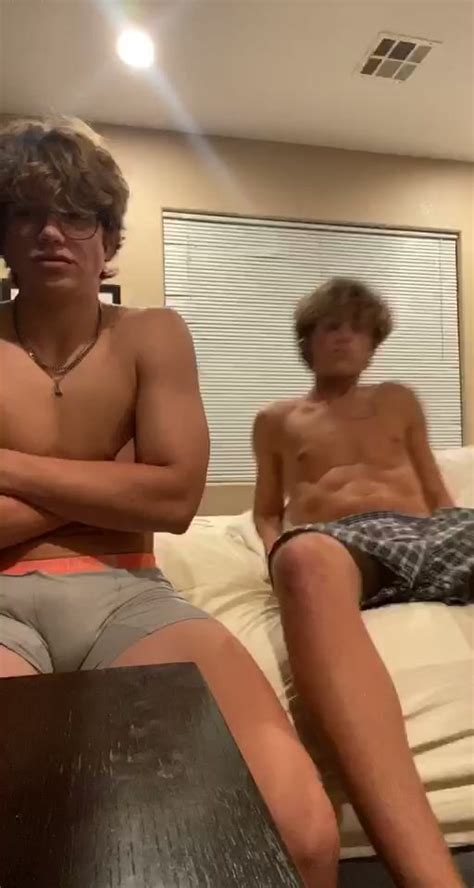 Best Friends Messing Around 5 GaybabesTube