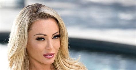 Isabelle Deltore Biography Wiki Age Height Career Photos More