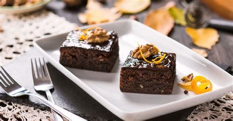 Зимно брауни с орехи и шоколадов ганаш Receta