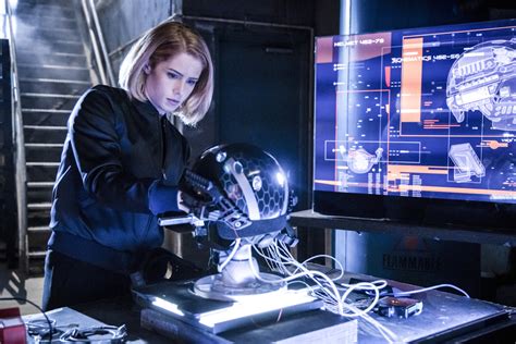 How Will Arrow Write Out Felicity In The Season 7 Finale 5 Possibilities