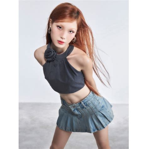 Soi tủ đồ của gái đẹp chơi hệ chiến Han So Hee tôi nhận ra Có 5 item nhất định nên sắm nếu