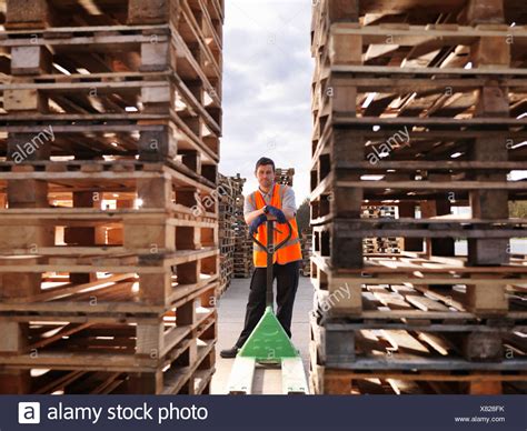 Manual Loading High Resolution Stock Photography And Images Alamy