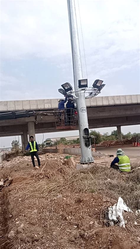 ติดตั้งระบบเสาไฟฟ้าแสงสว่าง เสาไฟถนน เสาไฮแมส โคมไฟถนน โคมไฟถนนled