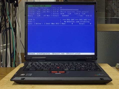 電算機孝行 Thinkpad A20p のメモリ・エラーはソケットのハンダ割れ