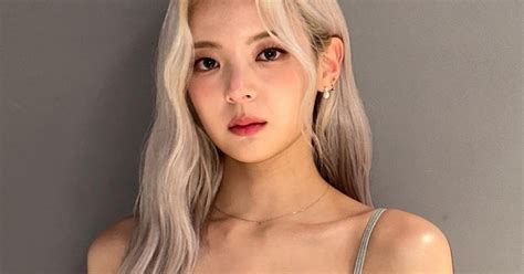 ITZY S Lia Shocks Fans With Her Flawless Hourglass Figure Koreaboo