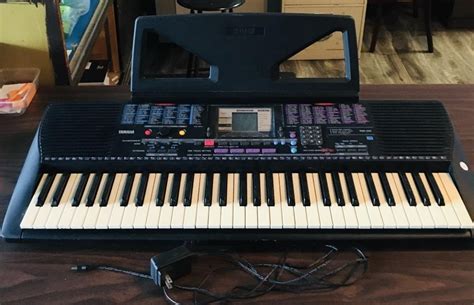 Yamaha Midi Keyboard With Accessories Live And Online Auctions On