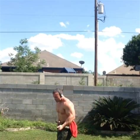 Manly Dude Dancing ThisVid Com