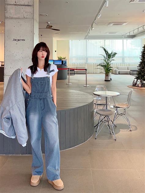 쎄리즈핑크 하트스프레이멜빵pt 청멜빵바지 여성 데님점프수트