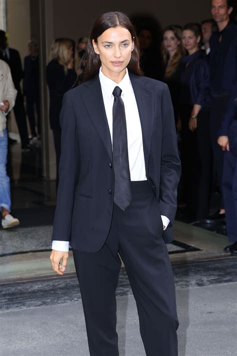 El Traje Con Corbata Al Estilo Wall Street Toma Poder Este Otoño 2022