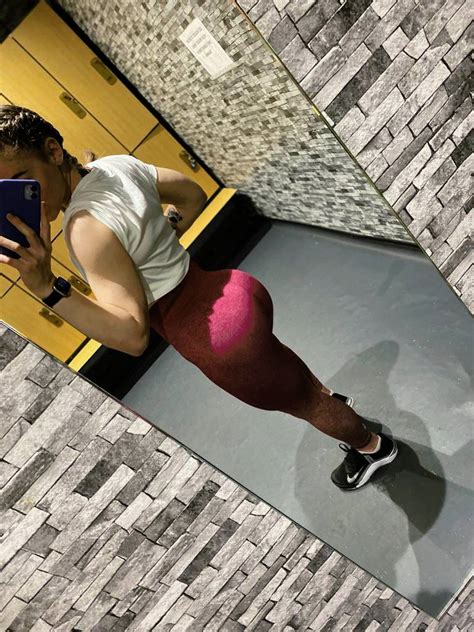 Who Wants To Spank The Booty Scrolller