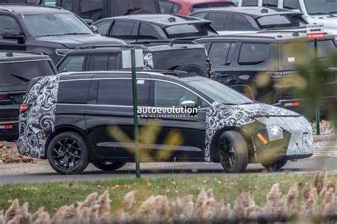 2027 Chrysler Pacificas Second Refresh Gets Rendered With Modern Cues