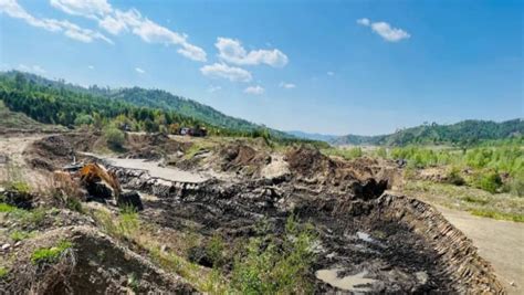 Сэлэнгэ аймагт хууль бусаар ашигт малтмал олборлож байсан бүлэг этгээдийг илрүүллээ