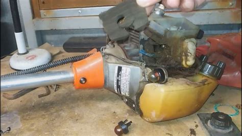 How to replace Purge Primer Bulb and air filter on a String trimmer ...