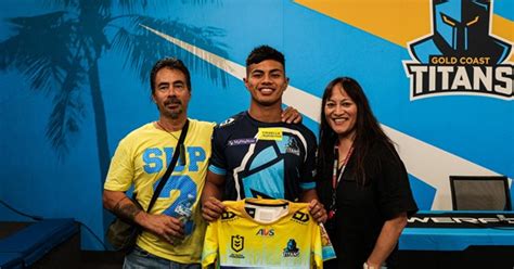 Keano Kini Debut Jersey Presentation Titans