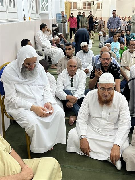 شاهد حزن الشيخ محمد حسان على فراق والدته قبل تشييع جثمانها فى الدقهلية