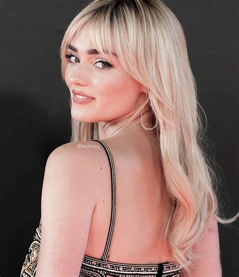 Pin Von Mar Auf Meg Donnelly