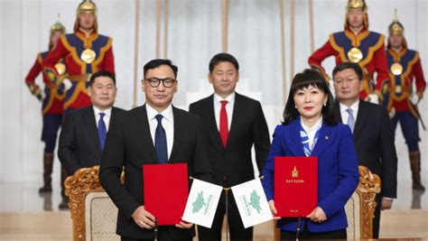 УУЛ УУРХАЙН КОМПАНИУД 600 САЯ МОД ТАРЬЖ УРГУУЛАХАА БАТАЛГААЖУУЛЛАА