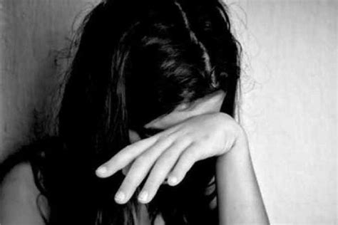 கழிவறையில் சிறுமியுடன் பாலியல் உறவில் ஆசிரியை வாழ்நாள் தடை விதிப்பு தமிழ்நாடு