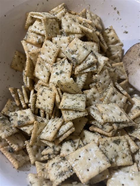 Dill Pickle Saltines Are Quick Easy And Addictive Foodrecipes
