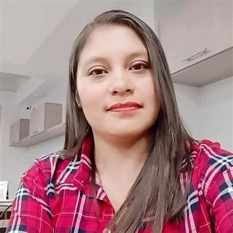 Chiles Julieth Chiles Ipial • Threads Say More