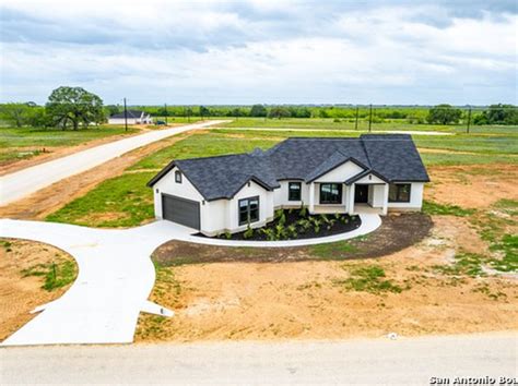 Floresville Tx Real Estate Floresville Tx Homes For Sale Zillow