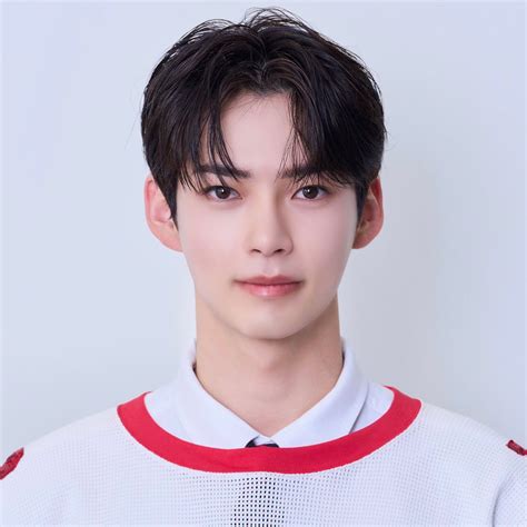 Zb1 Zerobaseone Sung Hanbin 성한빈 Lq Mugshot Icon Picture Icon Photo