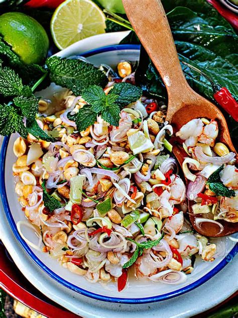 Easy Kai Jeow Thai Omelet ไขเจยว Simply Suwanee