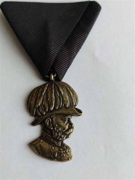 Medaile Franz Josef V Uniformě Na Smuteční Stuze Aukro
