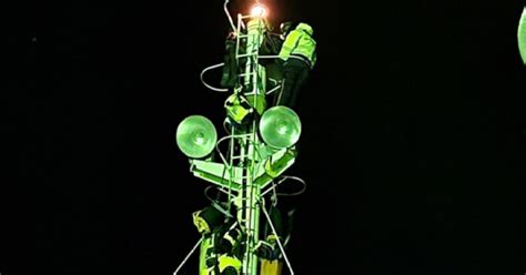 “플라스틱 생산 줄여라” 그린피스 활동가 4명 Lpg 운반선 무단 승선했다가 체포