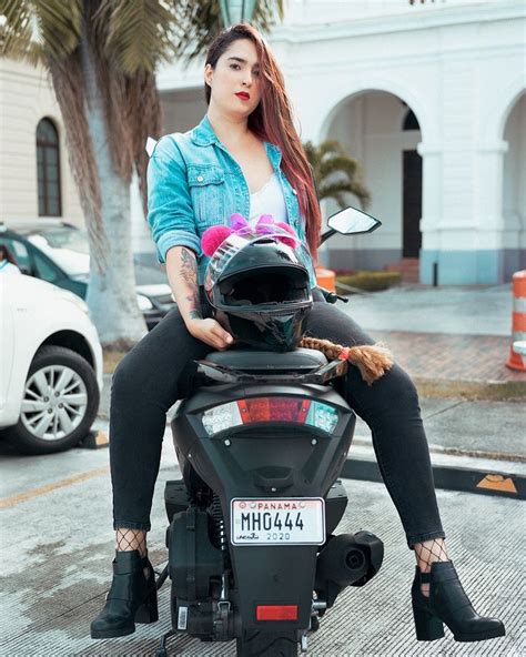 Chica En Moto Motos Chico Mujeres