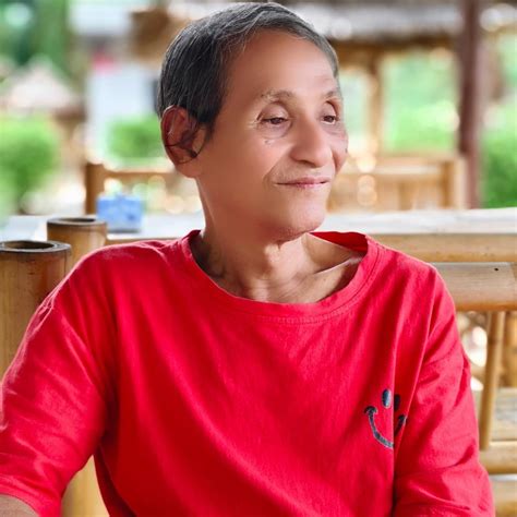 นาทัชชา ภาพตอนเด็กไม่ได้แต่งหน้า มีช่วงหนึ่งเธอบอกว่าเธอจะไม่ยอมแต่งหน้าเด็ดขาด แต่เผลอแป๊บ