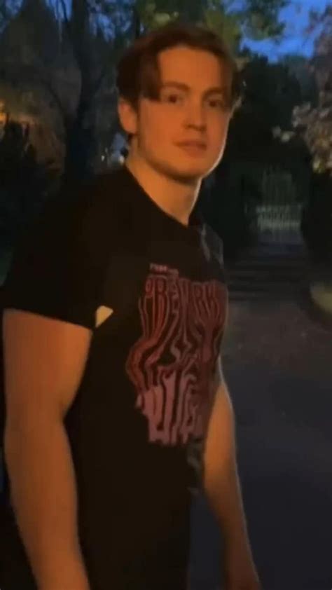 Kit Connor Connor Cute Actors Pretty Men