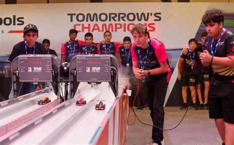 Uaes Brightest Minds Compete In Stem Motorsport Showdown In Abu Dhabi