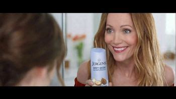 Jergens Wet Skin Moisturizer Tv Spot Locked Featuring Leslie Mann