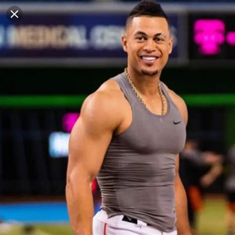 Aaron Judge Height How Tall Physique Photos Biography Neemtime