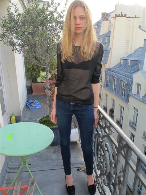 Laura Schellenberg Fashion Levi Jeans Levi