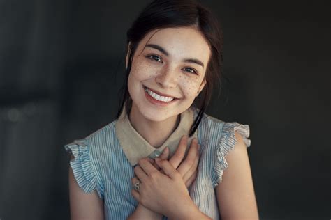 Women Smiling Wallpapers Wallpaper Cave