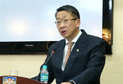 Л Энх Амгалан Багш нарыг сургалтын бус ажилд дайчилдаг явдлыг хуулиар хориглоно