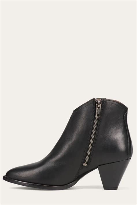 Online Outlet Designer Shoes Bags And More The Frye
