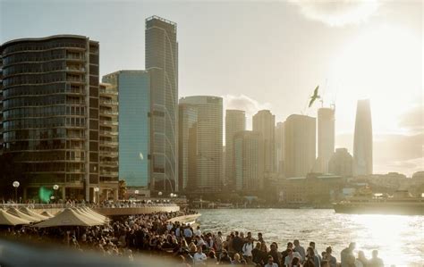 Shift The Narrative Reframe The Skyline Hundredweight Craig Devitt