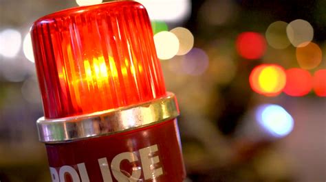 警车上红色警示灯或警报灯mp4格式视频下载 正版视频编号3845487 摄图网
