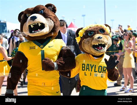 Waco Texas Usa 1st Oct 2022 Baylor Bears Mascots And Fans Before