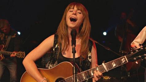 Before Hamnet Jessie Buckley Became A Star As A Country Singer In